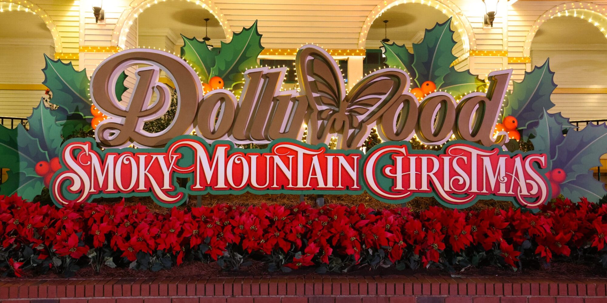 Dollywood’s Smoky Mountain Christmas - Simply Touring